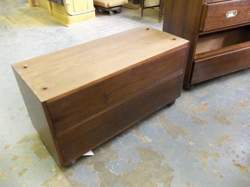 Installing Campaign chest hardware - part 1 | Popular Woodworking