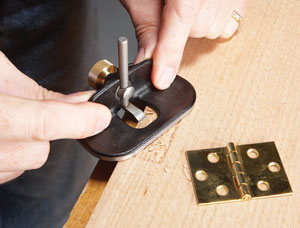 Mini Router Plane | Popular Woodworking