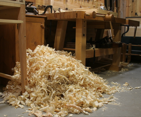 A very messy shop | Popular Woodworking