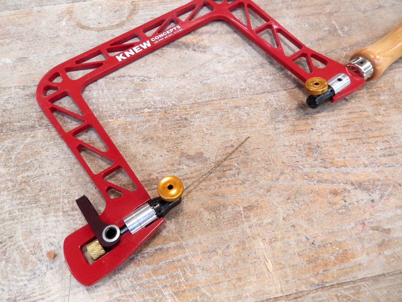 Two Modifications to the Knew Concepts Fret Saw | Popular Woodworking