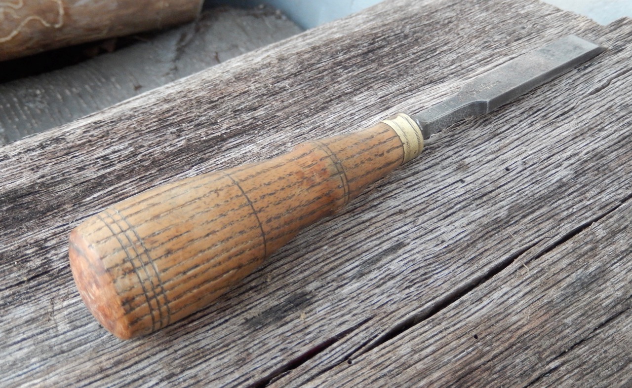 Restoring a Beaten Up Chisel Handle | Popular Woodworking