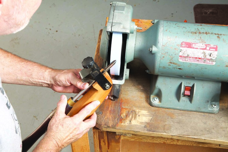 The Detail/Spindle Gouge | Popular Woodworking