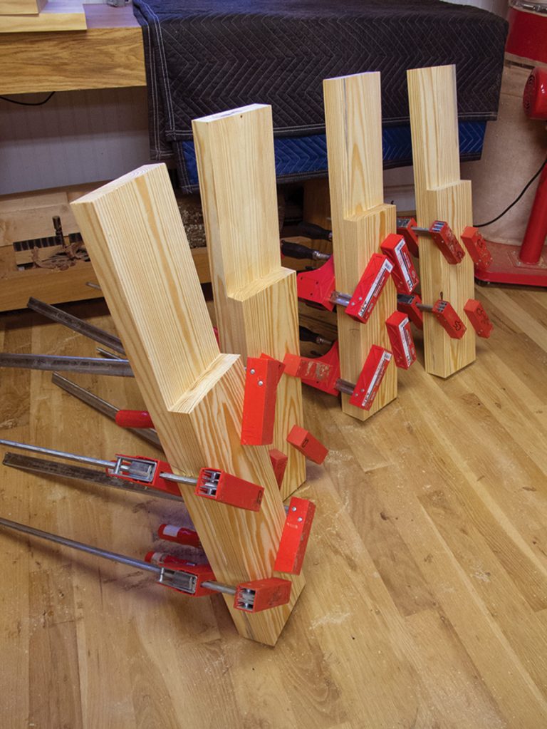 Knockdown English Workbench | Popular Woodworking