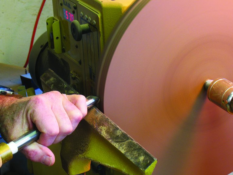 Turn a Platter | Popular Woodworking