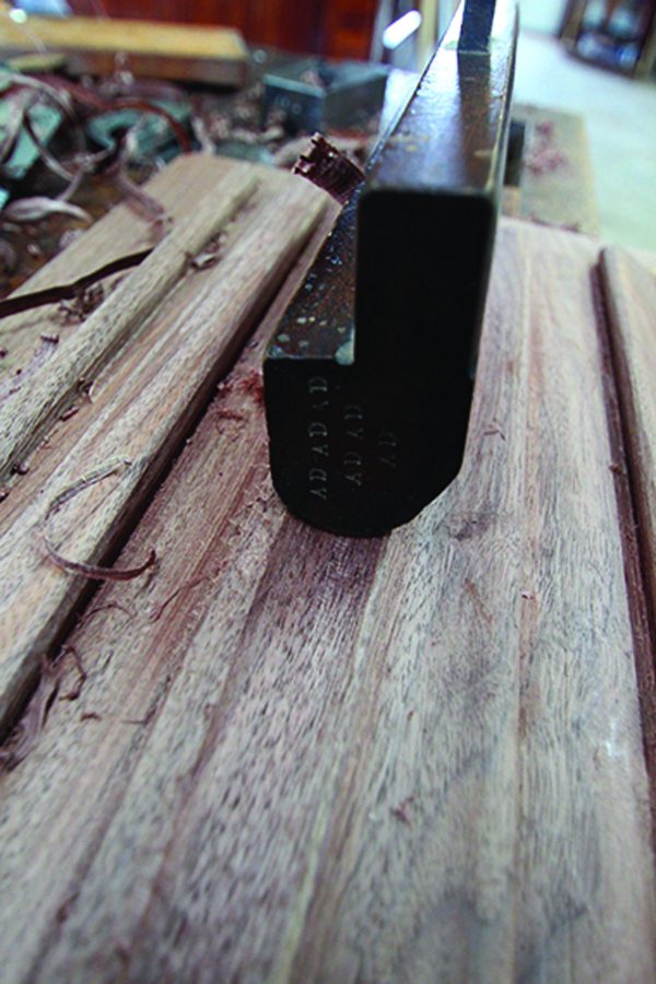 Carve a Classic Linenfold Panel | Popular Woodworking