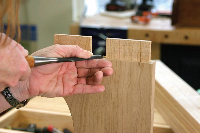 Bibliophile’s Bookcase | Popular Woodworking