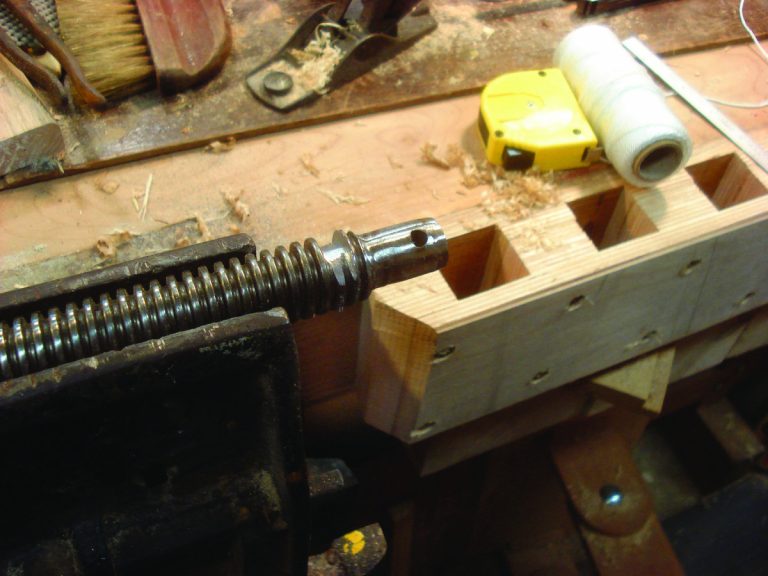 Shop-made Tail Vise | Popular Woodworking