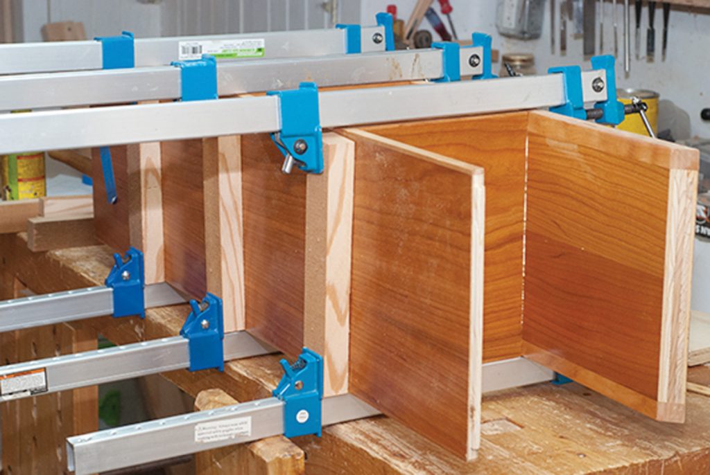 Mid-century Modern Bookcase | Popular Woodworking