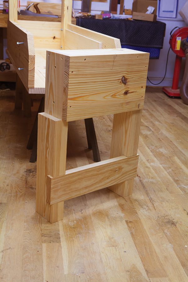 Knockdown English Workbench | Popular Woodworking