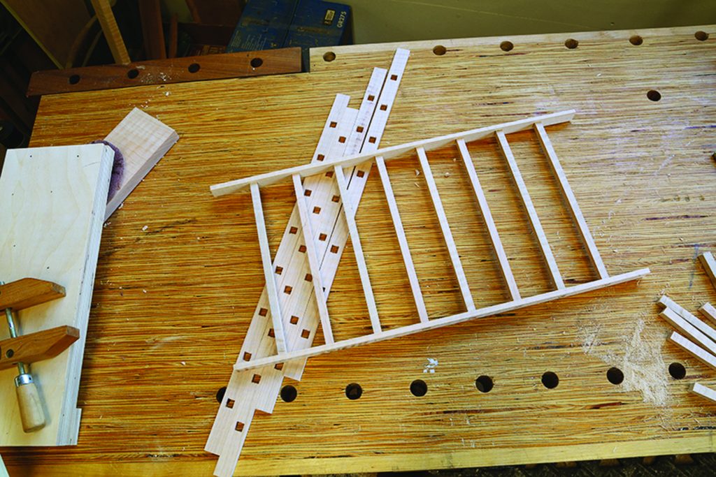 Kelly Mehler’s Plate Rack | Popular Woodworking