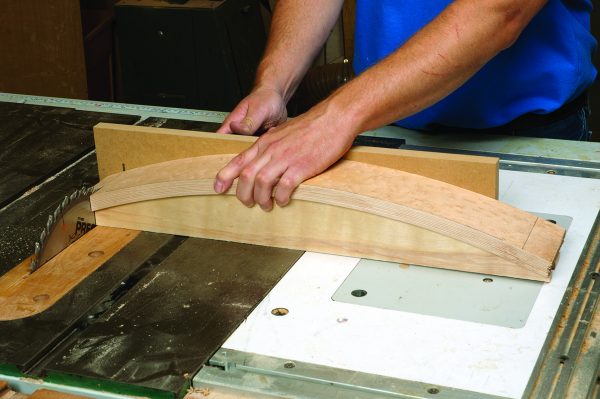 Bow-front Entry Table | Popular Woodworking