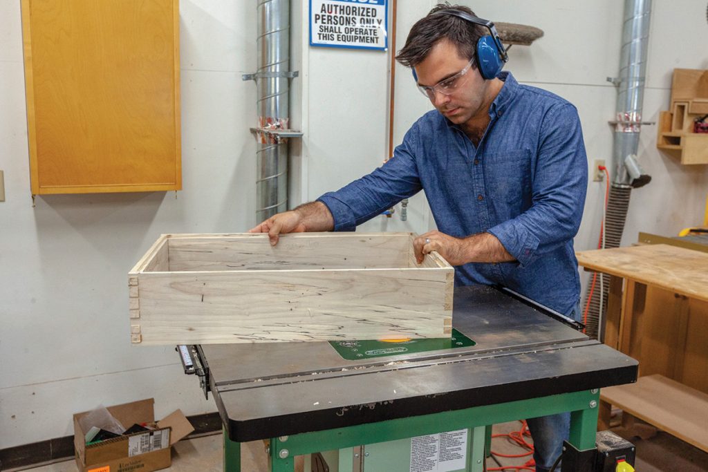 A Traveler’s Tool Case | Popular Woodworking