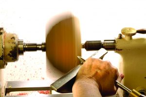 How to Turn a Live Edge Bowl | Popular Woodworking