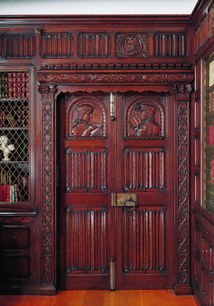 Carve a Classic Linenfold Panel | Popular Woodworking