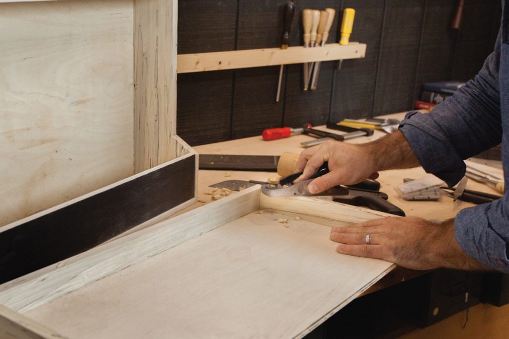 A Traveler’s Tool Case | Popular Woodworking