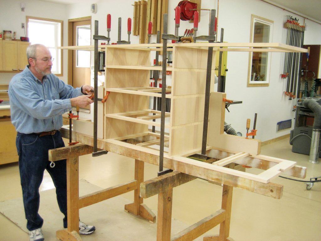 Modern 12 Drawer Dresser | Popular Woodworking