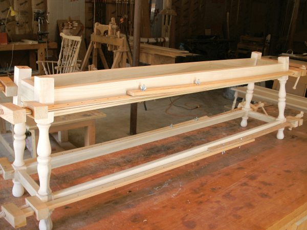 Colonial Bench | Popular Woodworking