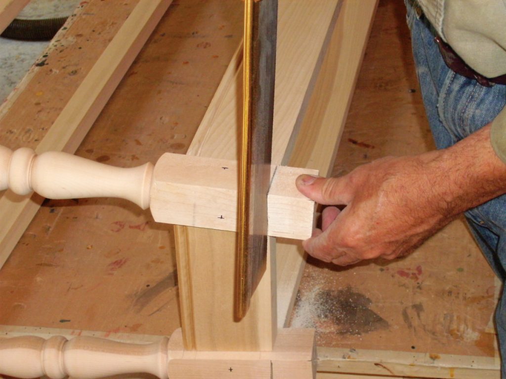 Colonial Bench | Popular Woodworking