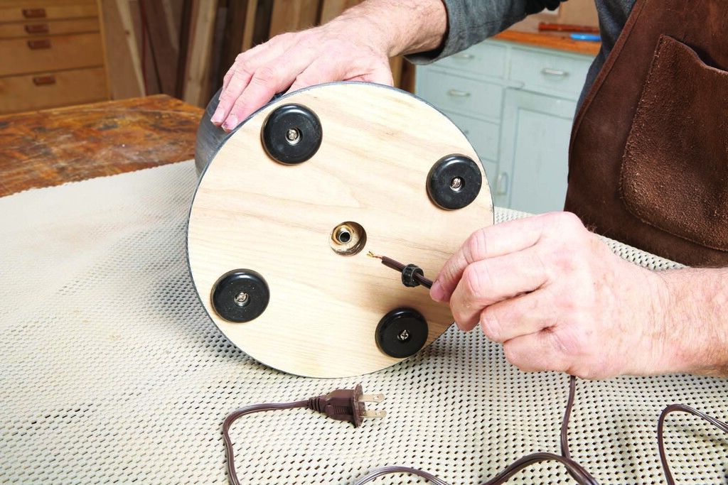 Turned Table Lamp | Popular Woodworking