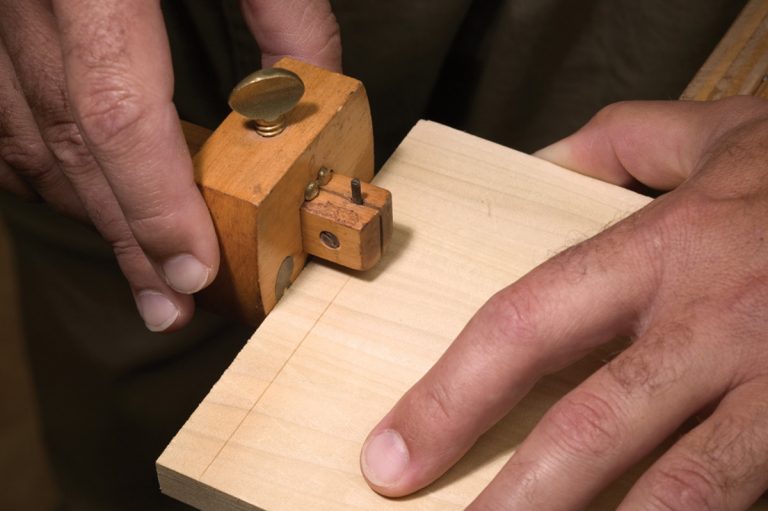 How to Cut Dovetails by Hand | Popular Woodworking