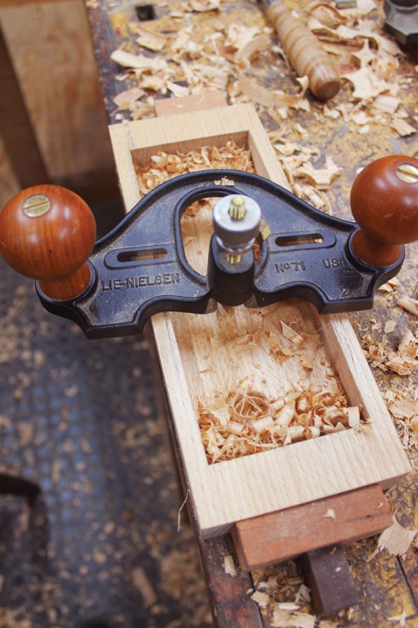 Queen Anne Strop Box | Popular Woodworking