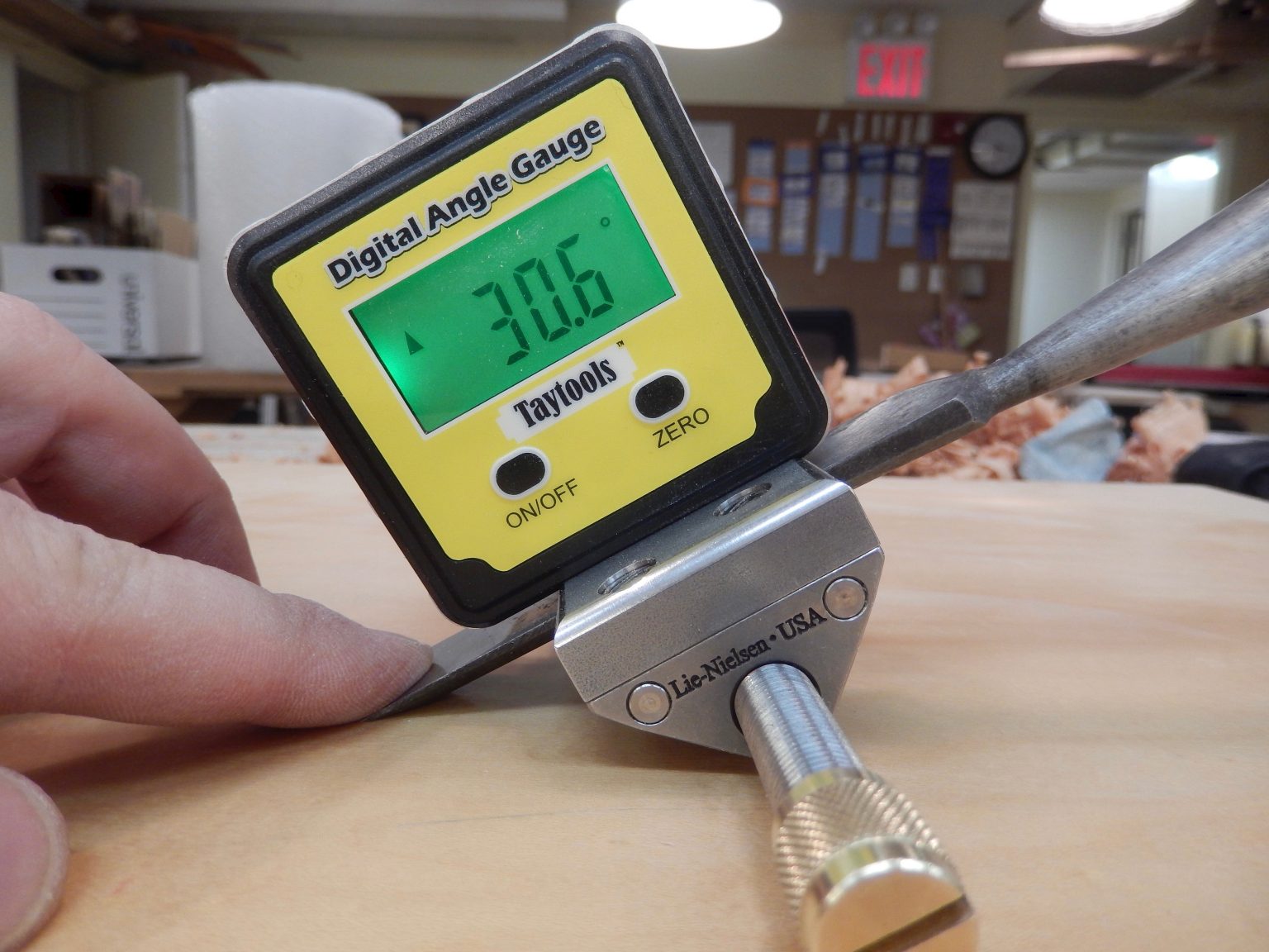 Make a Honing Guide Angle Setting Jig | Popular Woodworking