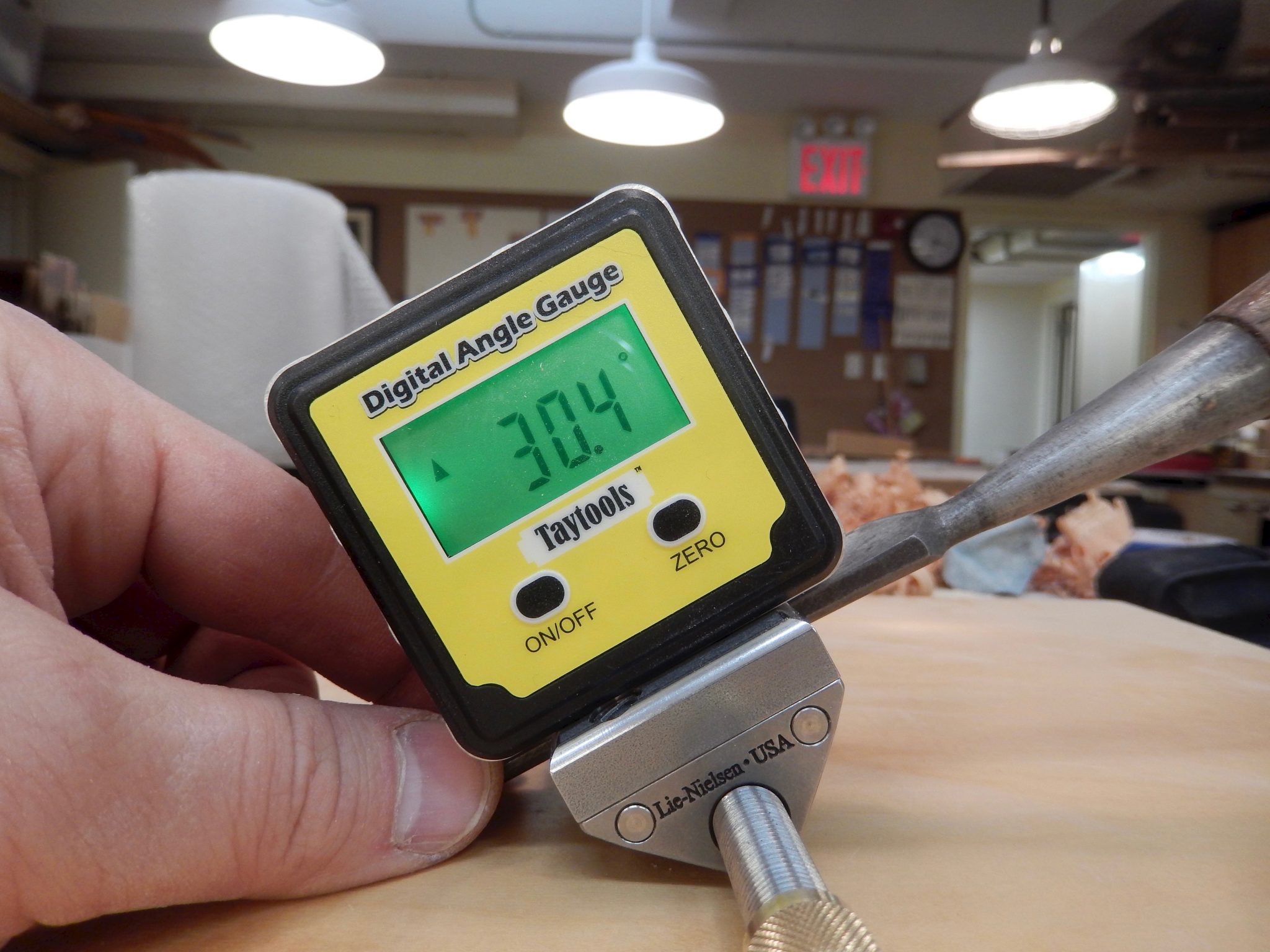 Make a Honing Guide Angle Setting Jig | Popular Woodworking