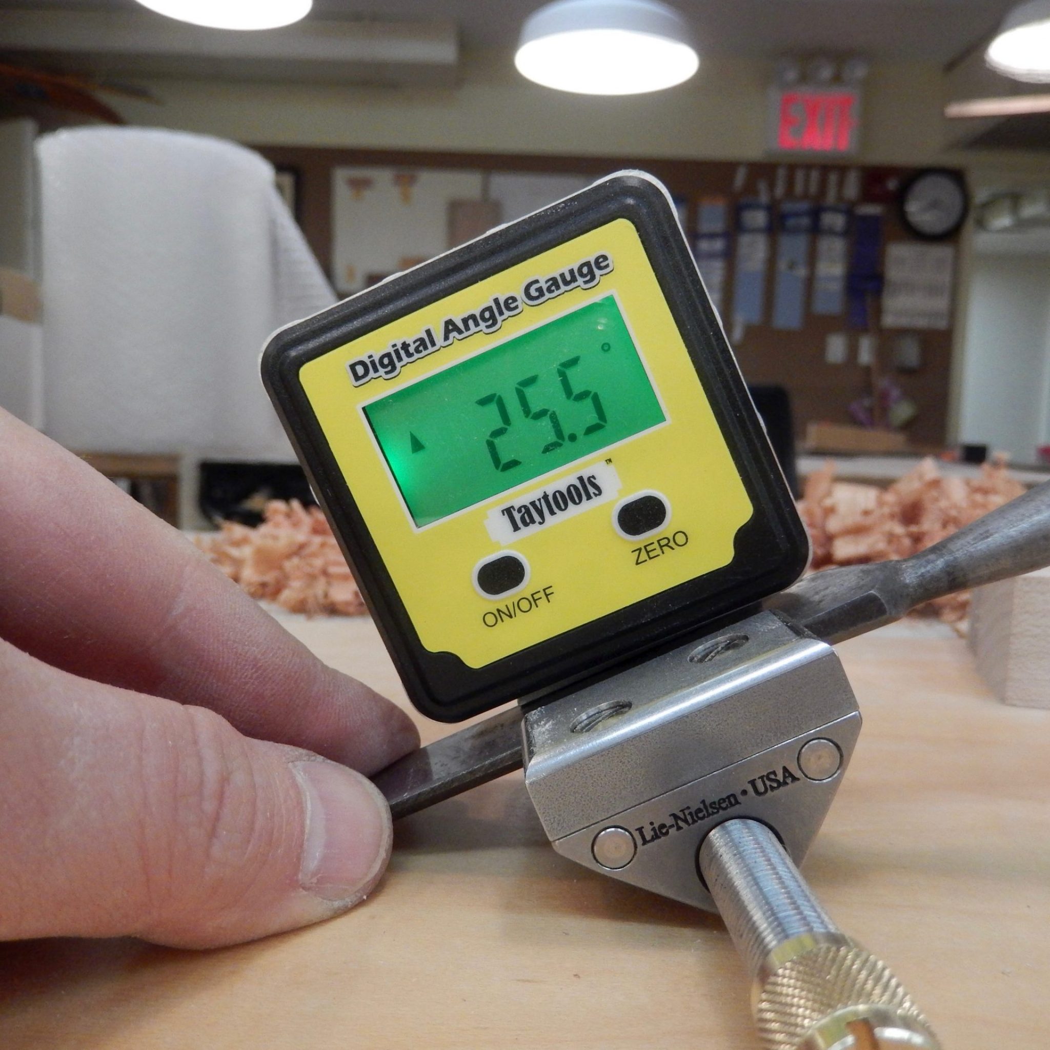 Make a Honing Guide Angle Setting Jig | Popular Woodworking