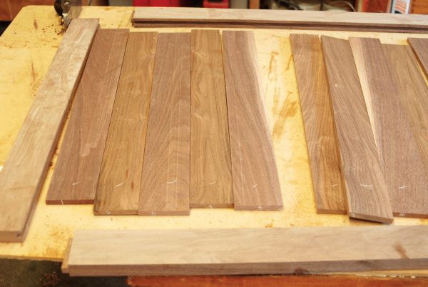 Walnut Chest of Drawers | Popular Woodworking