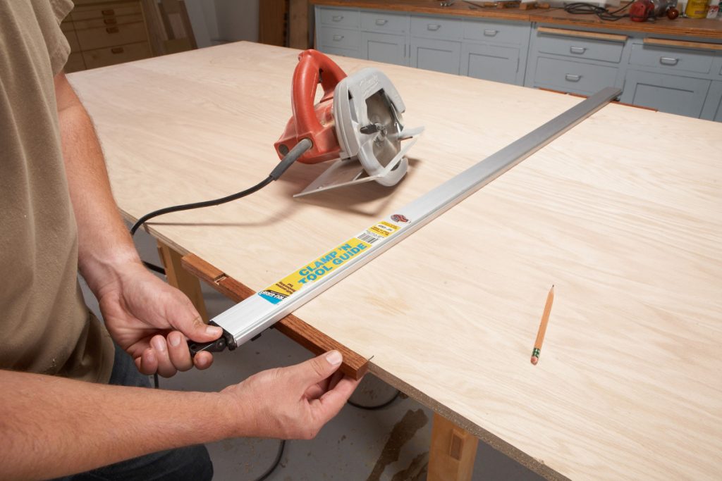 Double-Duty Edge Guide | Popular Woodworking