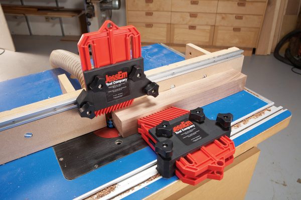 Easy-to-Adjust Featherboards | Popular Woodworking