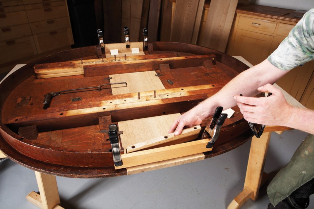 Restore a Round Oak Table | Popular Woodworking