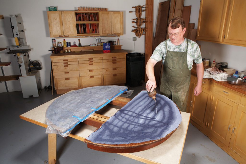 Restore a Round Oak Table | Popular Woodworking