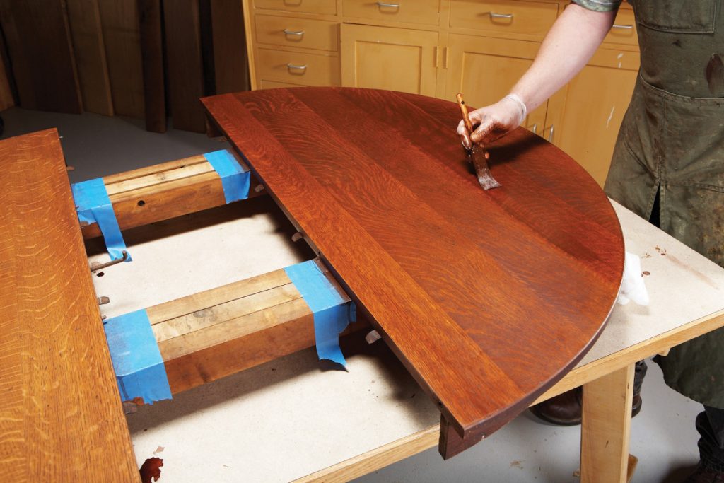 Restore a Round Oak Table | Popular Woodworking