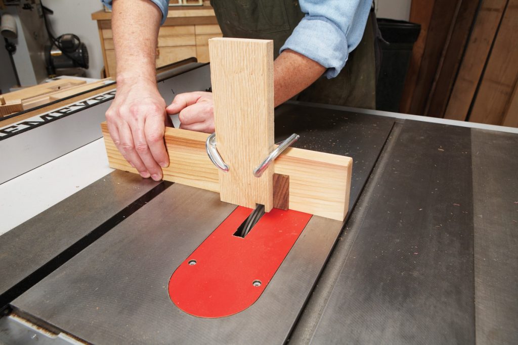 Adjustable Box Joint Jig | Popular Woodworking