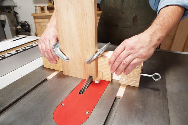 Adjustable Box Joint Jig | Popular Woodworking