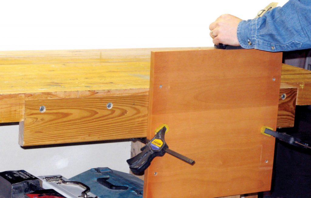 Ultra-Cheap Face Vise | Popular Woodworking