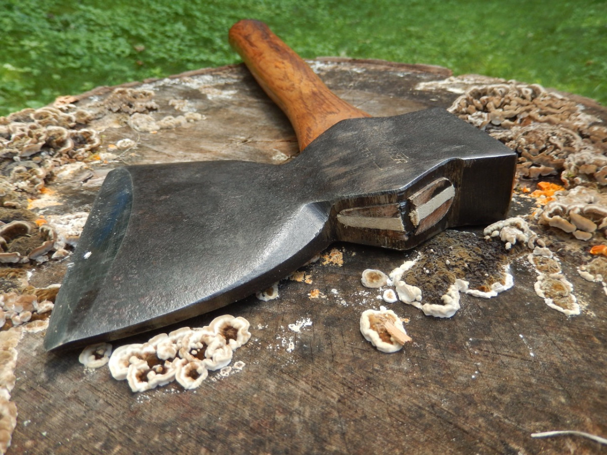 Hanging and Wedging a Wooden Handle, Part 1 | Popular Woodworking