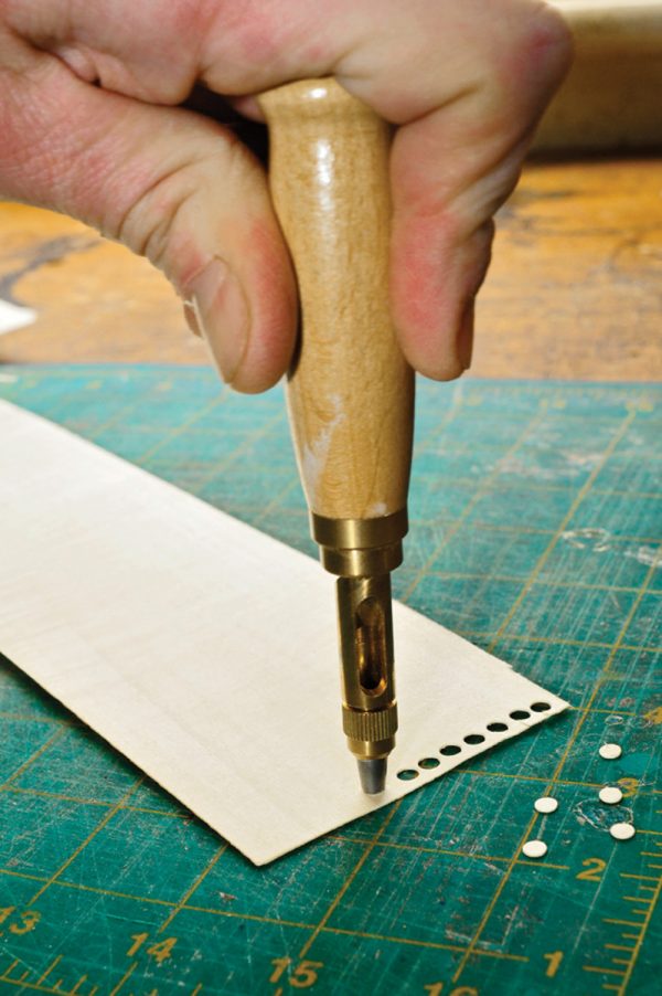 Federal-style Inlay Bellflowers & Stringing | Popular Woodworking