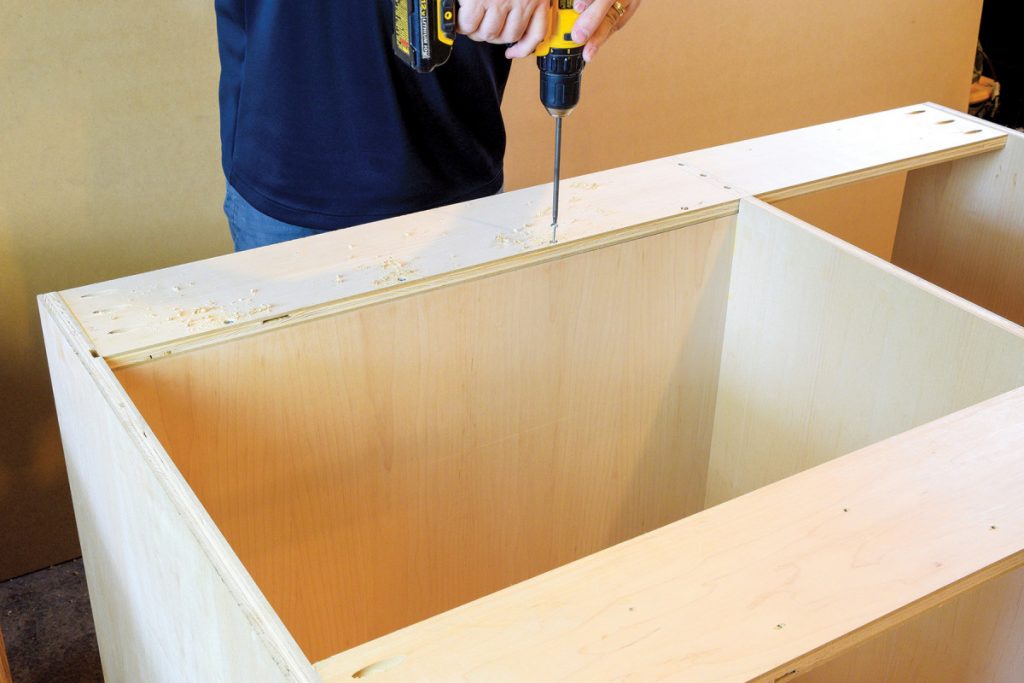 Mobile Assembly Table | Popular Woodworking