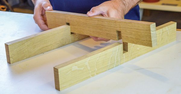 Dragonfly Side Table | Popular Woodworking