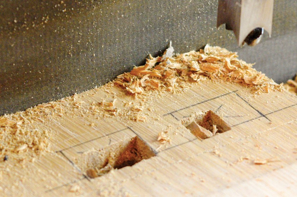 Dragonfly Side Table | Popular Woodworking