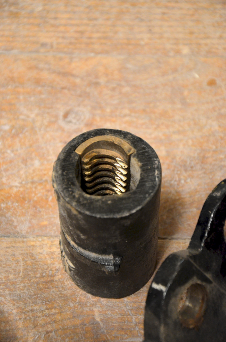 Repairing a Slippery Vise Mechanism | Popular Woodworking