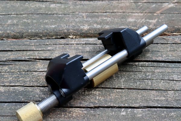 Veritas Side-Clamping Honing Guide Review | Popular Woodworking