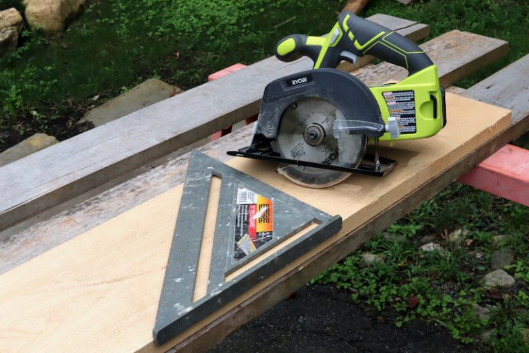 Build a Cross-Cutting Square for a Circular Saw