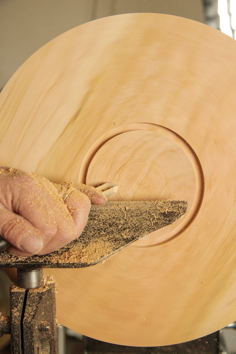 Carved Rim Bowl | Popular Woodworking
