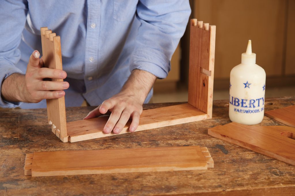 Dovetailed Shaker Tray | Popular Woodworking