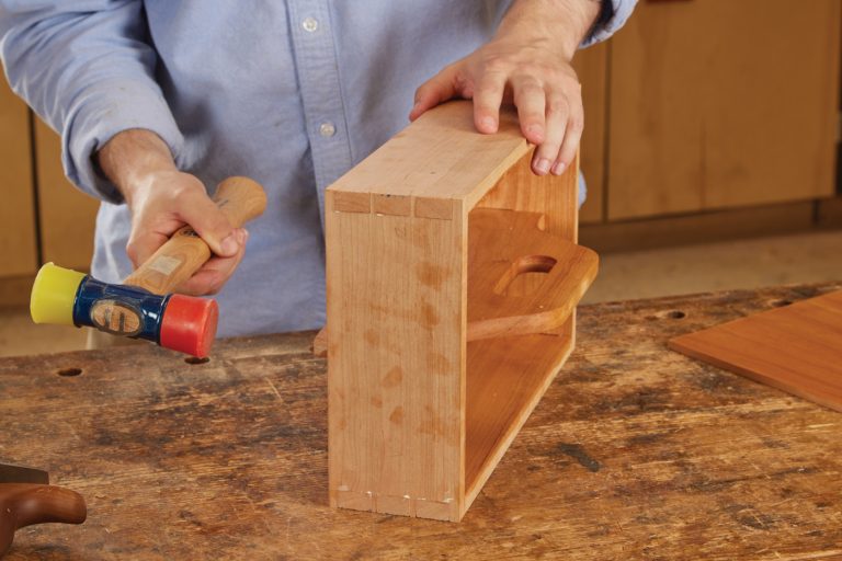 Dovetailed Shaker Tray | Popular Woodworking