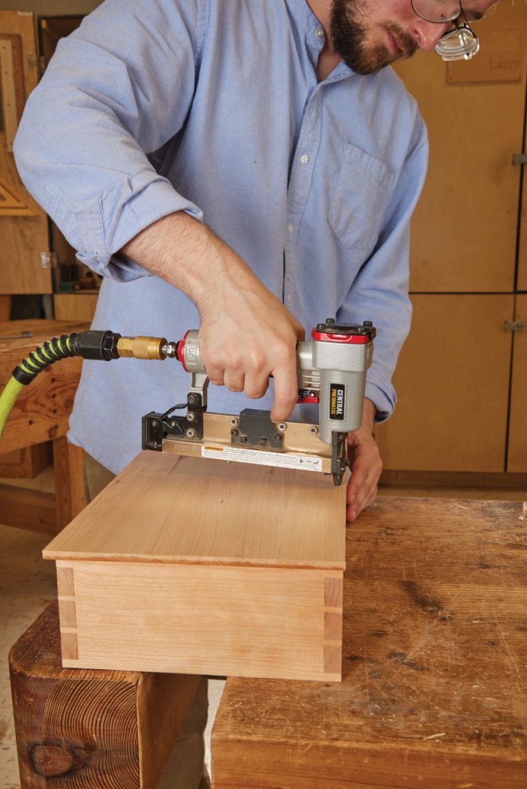 Dovetailed Shaker Tray | Popular Woodworking