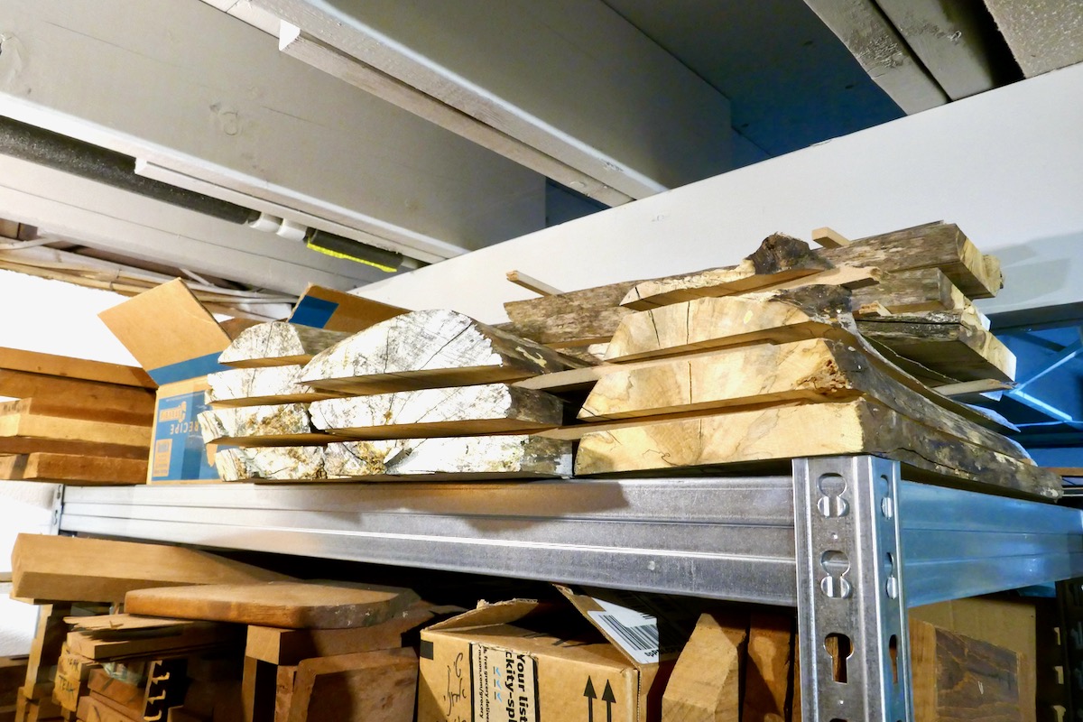 Sawing a Log into Salvaged Holly Lumber | Popular Woodworking